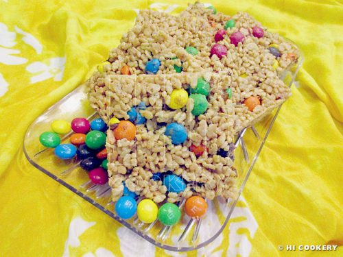 M&Ms Peanut Butter Cereal Bars | HI COOKERY